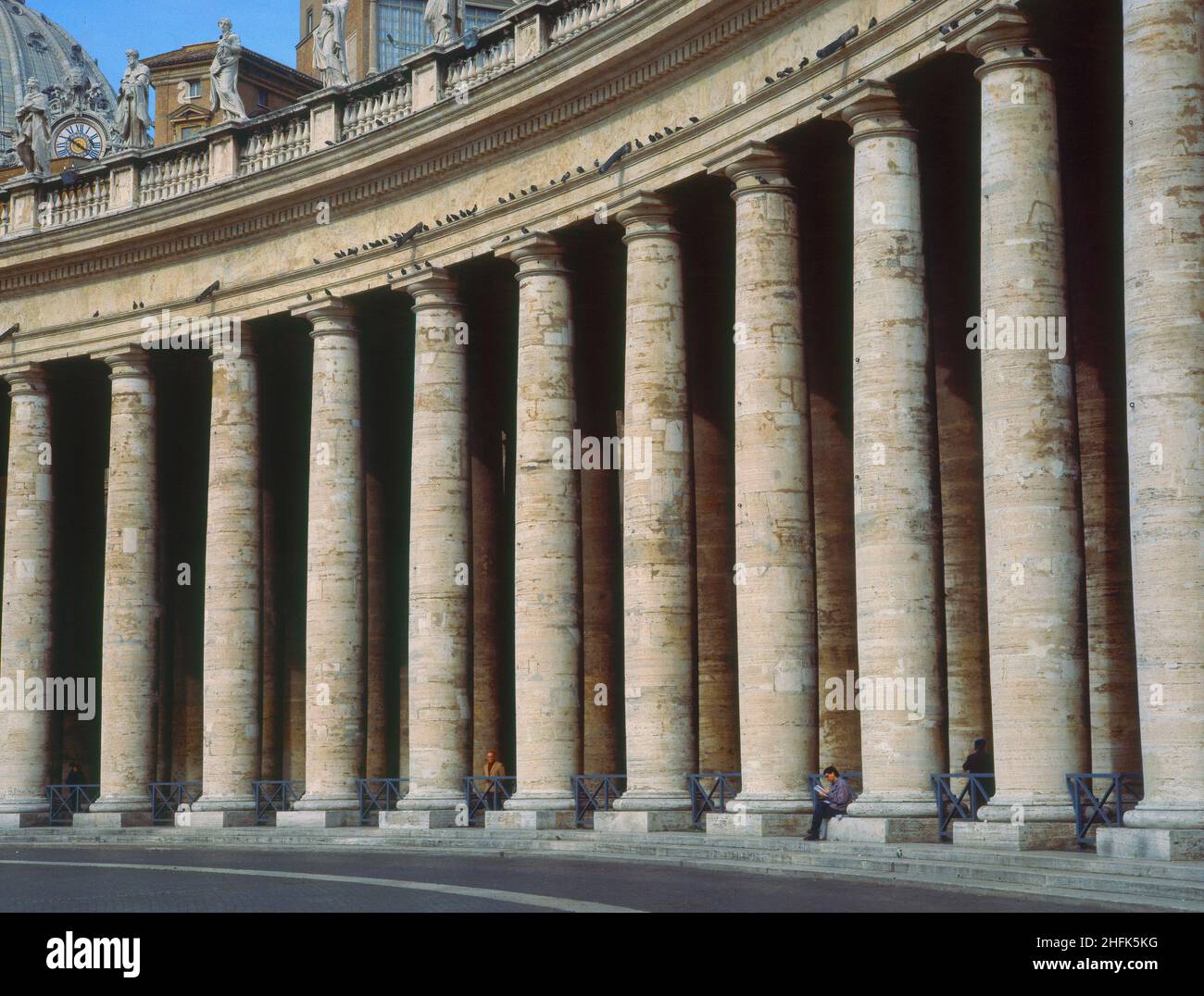 PLAZA ELIPSOIDAL-PORTICO-DET ESTATUAS DE FUNDADORES Y CUPULA-S XVII ...