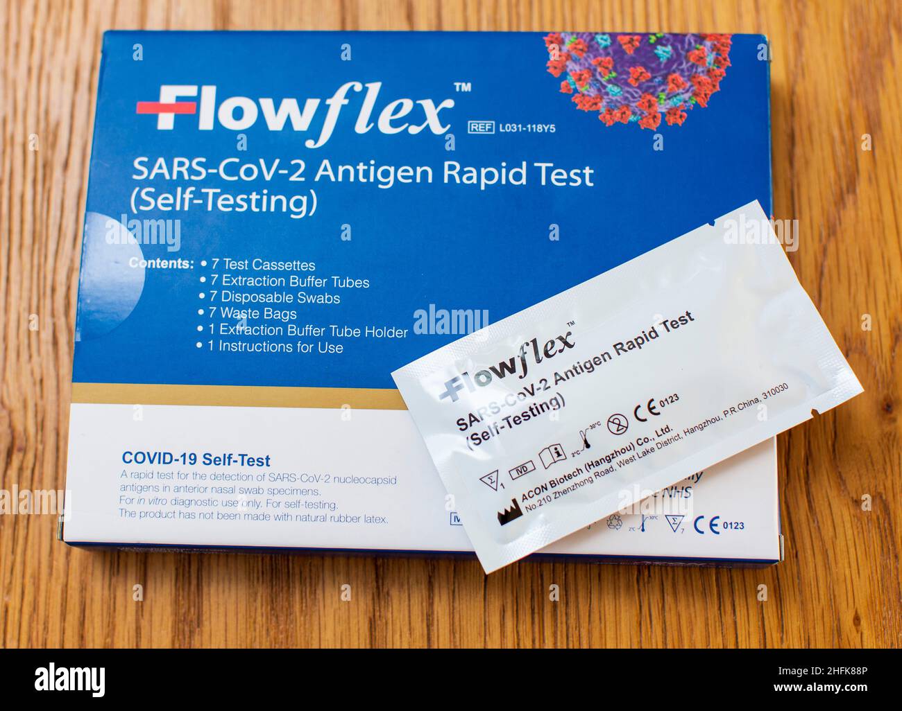 Kit de test rapide Flowflex SARS-COV-2 Antigen dans une maison ...