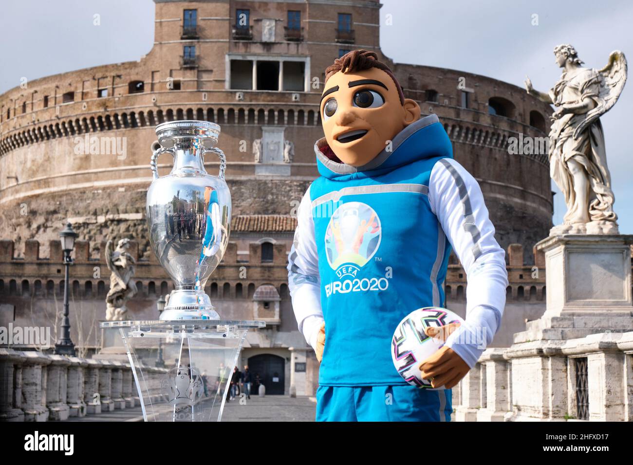 Euro 2000 mascot Banque de photographies et d’images à haute résolution ...