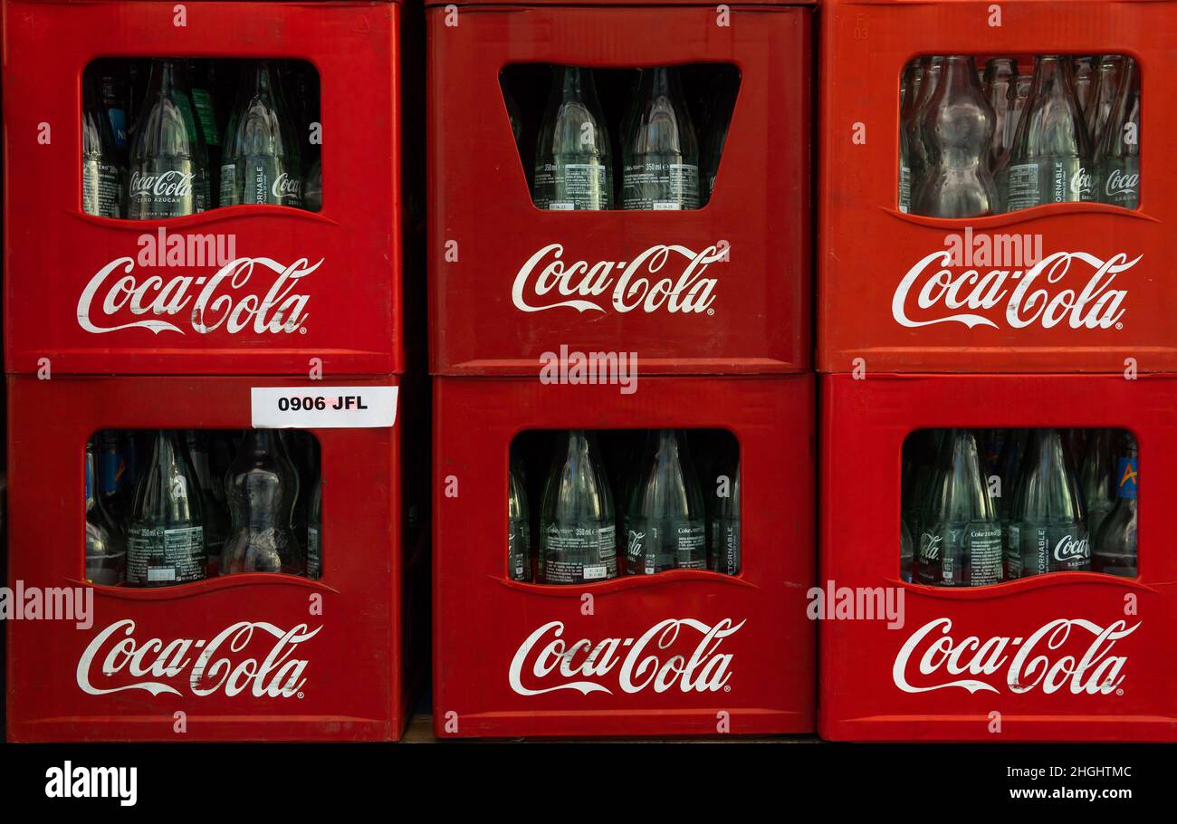 Cajas de coca cola Banque de photographies et d’images à haute ...