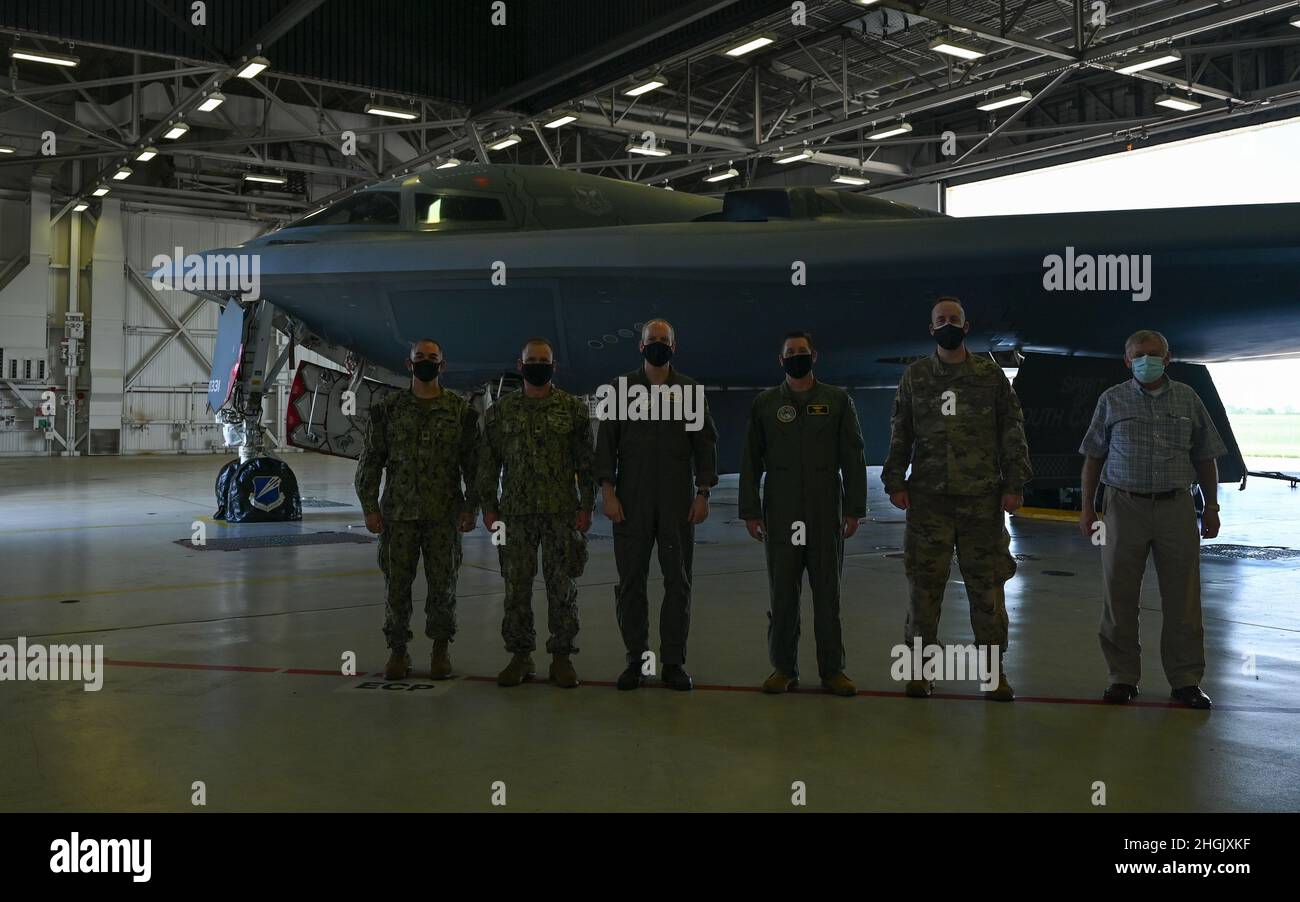 ADM. Arrière U.S. Navy. Mark Behning, directeur adjoint pour le ciblage ...