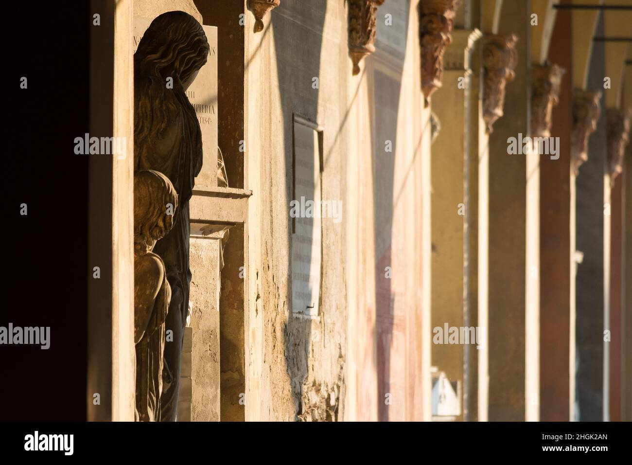 Certosa di bologna Banque de photographies et d’images à haute ...