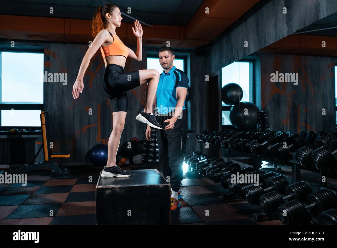 Step aerobic Banque de photographies et d’images à haute résolution - Alamy
