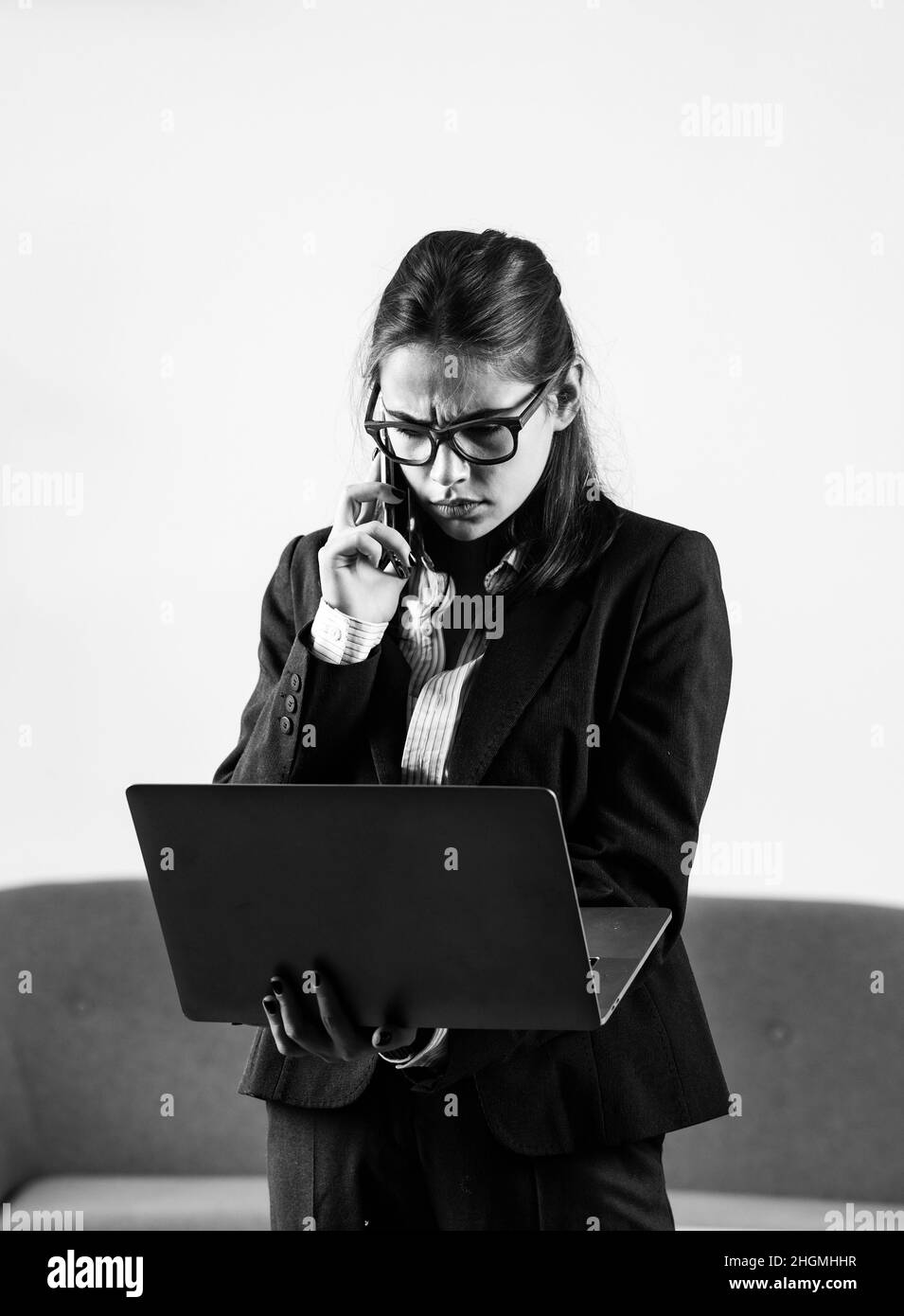 Comptable femme Banque d'images noir et blanc - Alamy