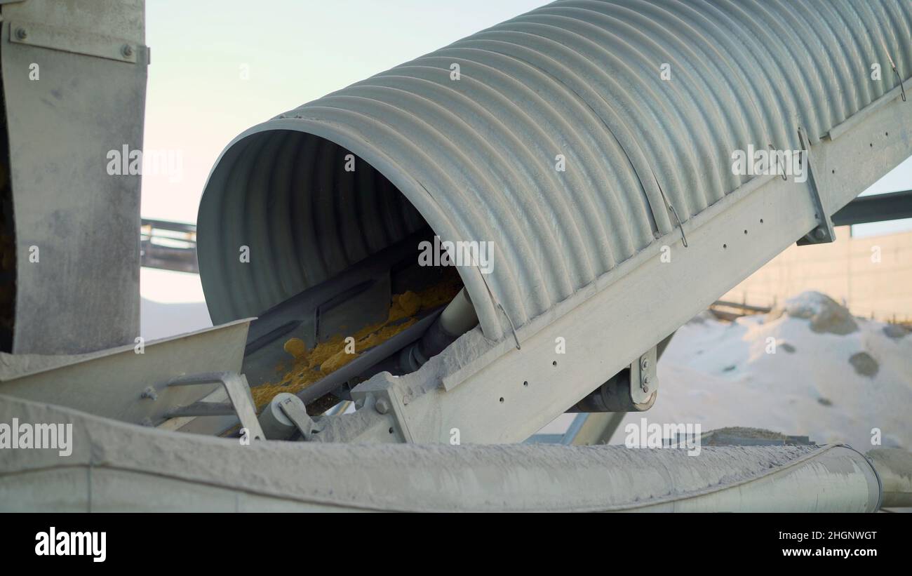 Approvisionnement en sable de l'usine de béton.Dispositif d'usine de ...