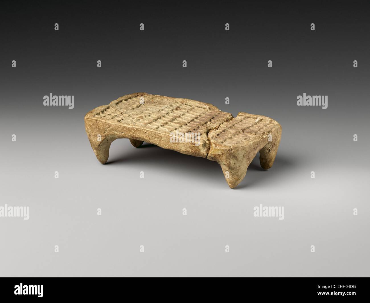 Modèle de lit ca.1900–1600 C.-B. ISIN-Larsa–Old Babylonian.Modèle de ...