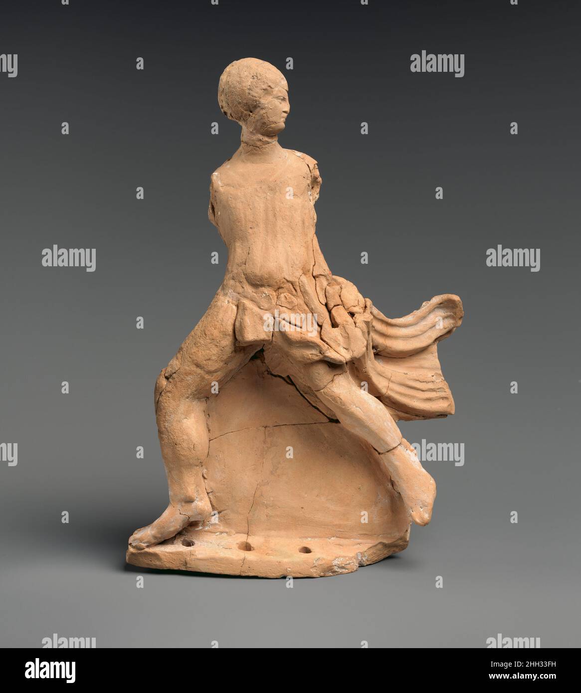 Relief en terre cuite détaché d'un pot-entonnoir fin 4th–début 3rd ...