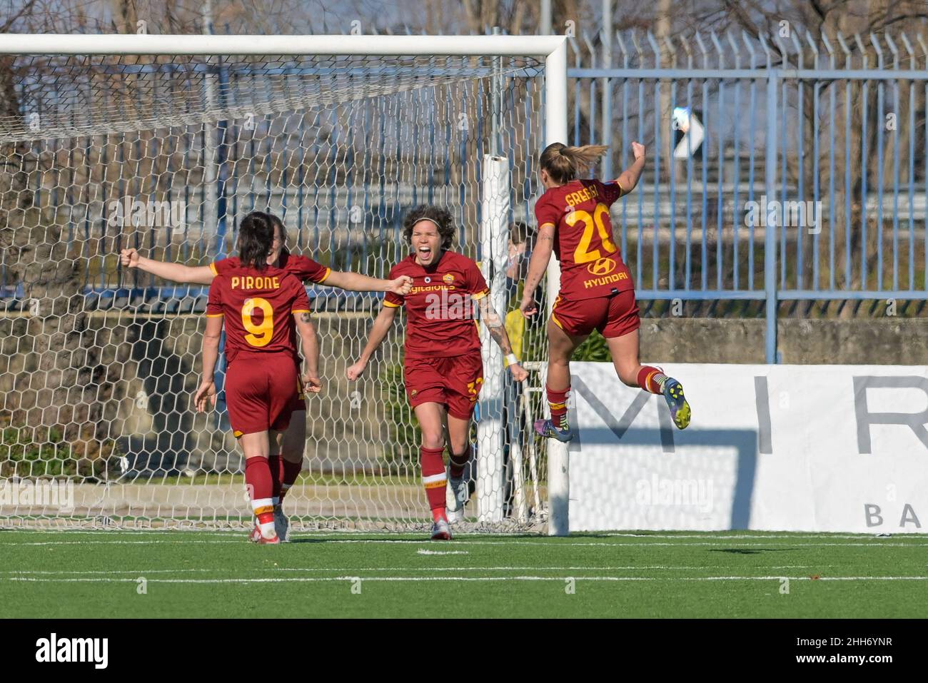 L'équipe ROMA Femminile célèbre après avoir marquant un but lors du ...