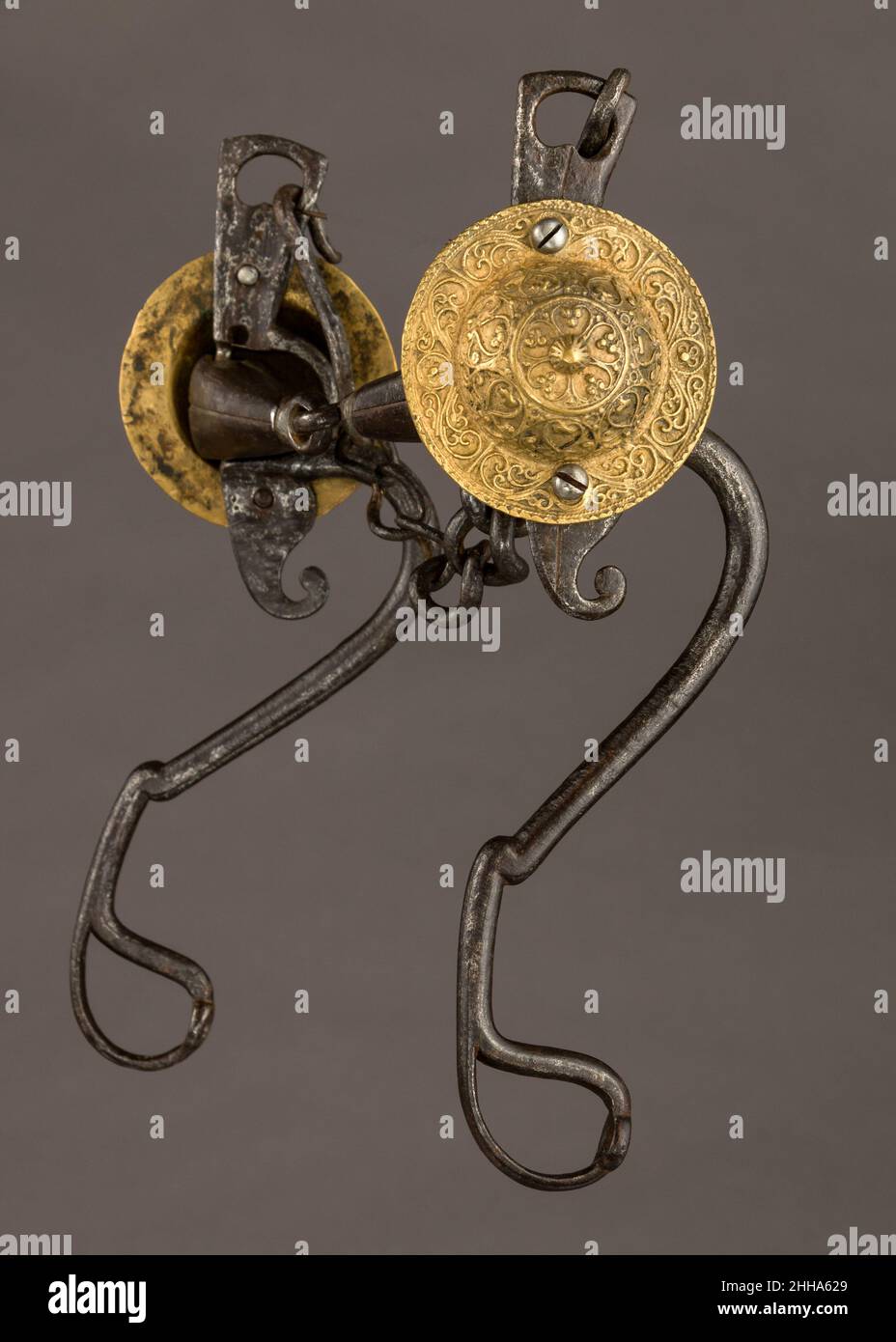 Bit de bordure, env.1700; boss, fin 16th - début 17th bit siècle ...