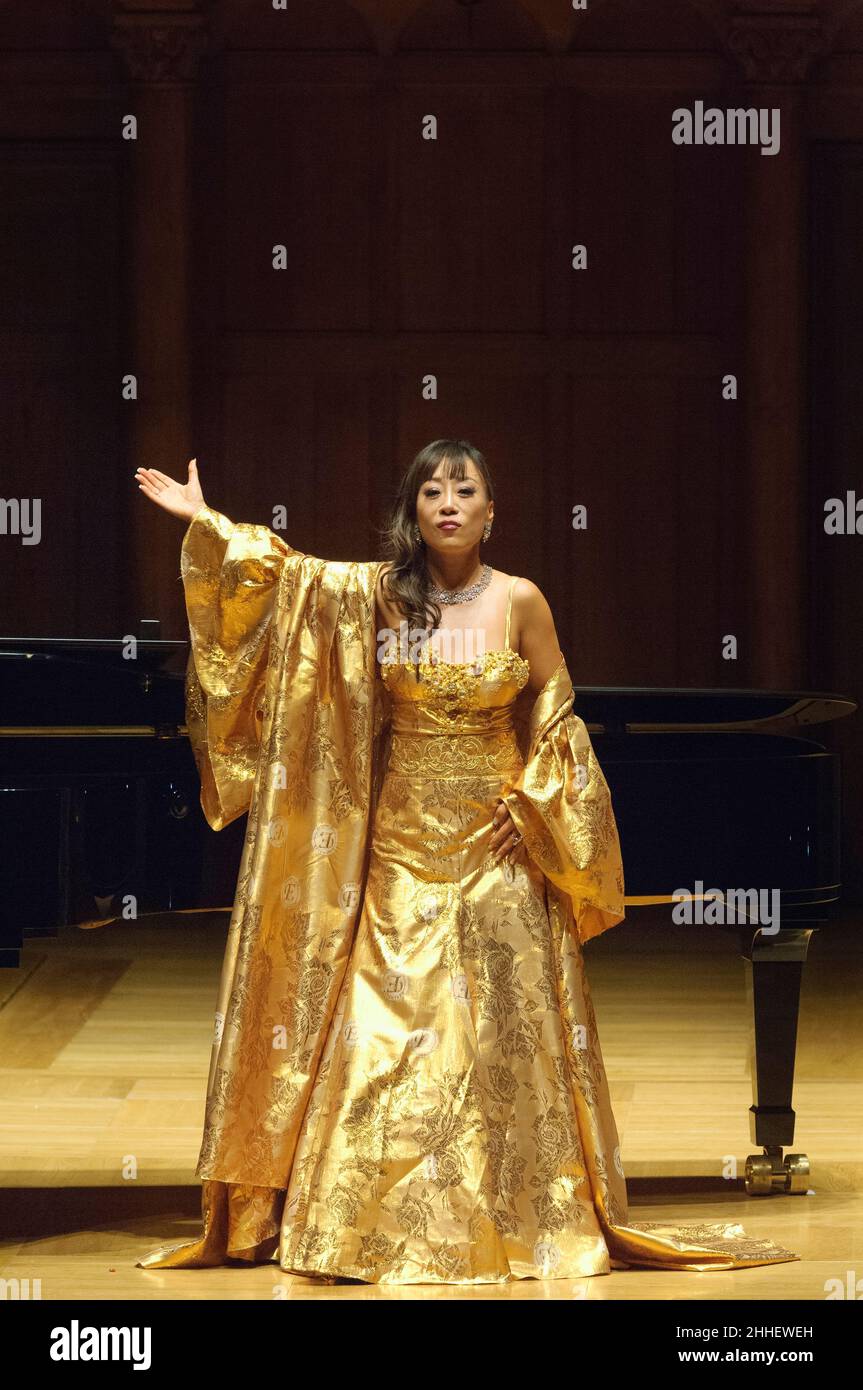 Vincenzo soprano Banque de photographies et d’images à haute résolution ...