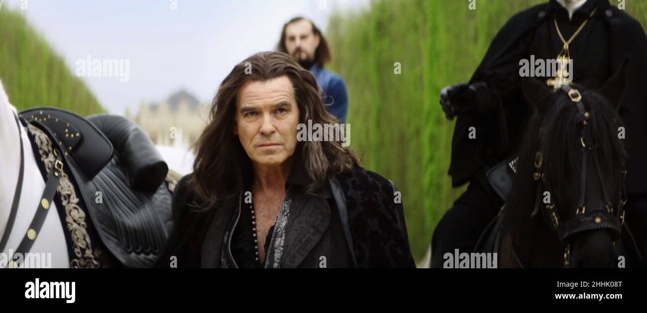 LA FILLE DU ROI, Pierce Brosnan, 2022.© Gravitas Ventures /Courtesy ...