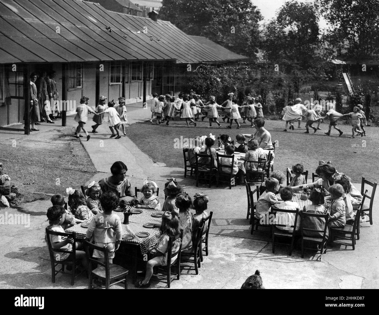 Déboucher les vacances d'été Banque d'images noir et blanc - Alamy