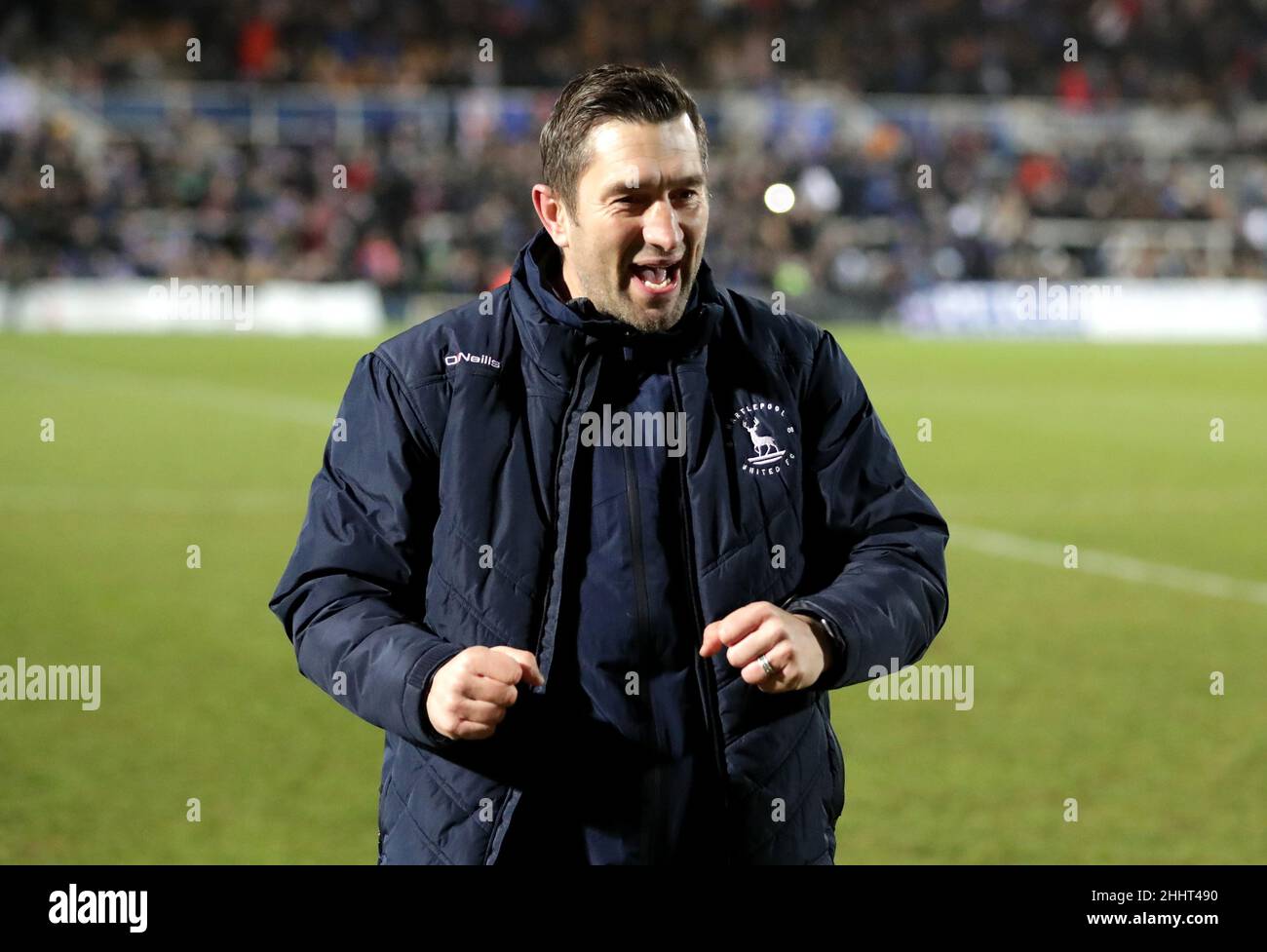 Graeme Lee, gérant de Hartlepool United, célèbre après le match de ...