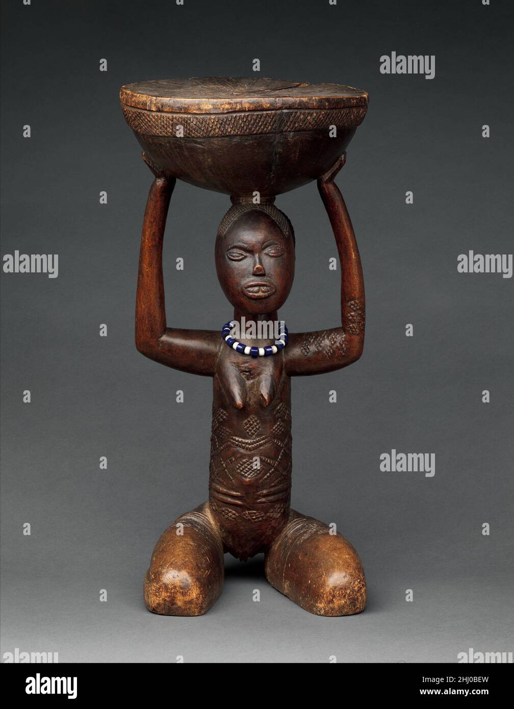 Siège Royal (Lupona): Femme Caryatide 19th (?)Les peuples Luba les ...