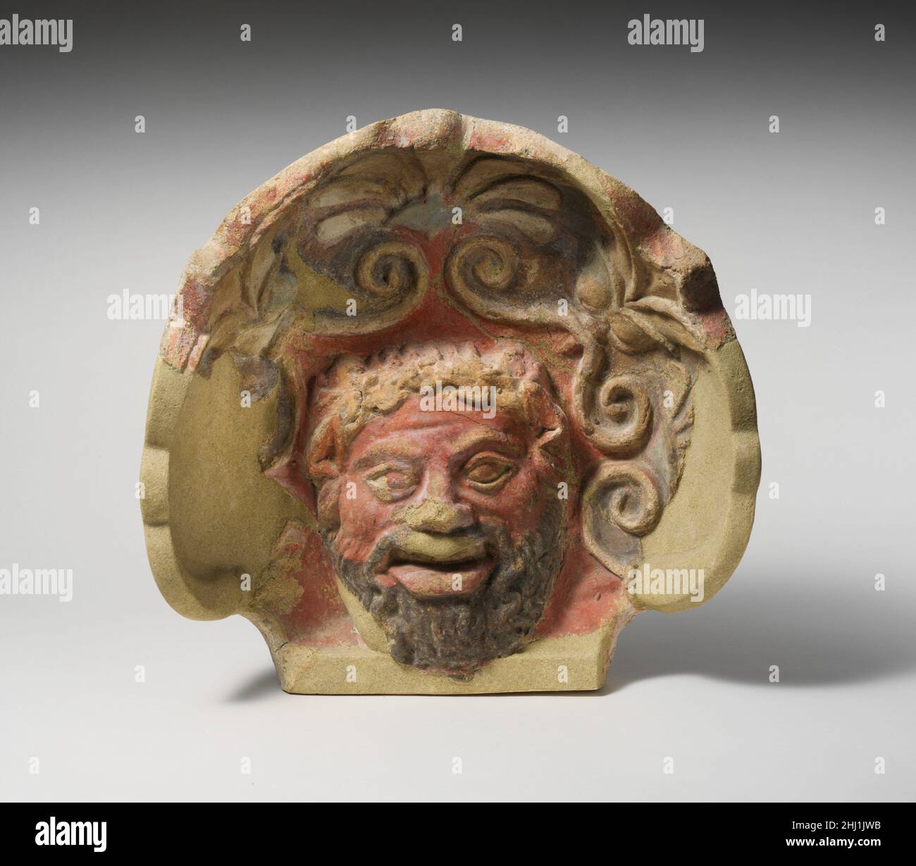 Antefix en terre cuite (tuile de toit) avec tête d'un satyr 4th Century ...