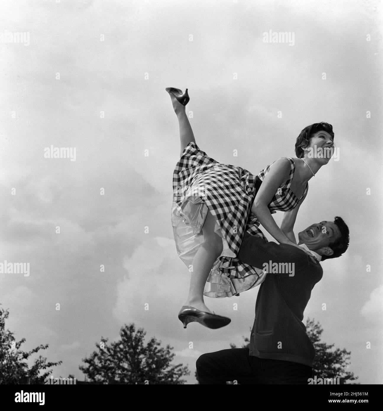 Lionel Blair et sa sœur Joyce se sont envolé dans une répétition de ...