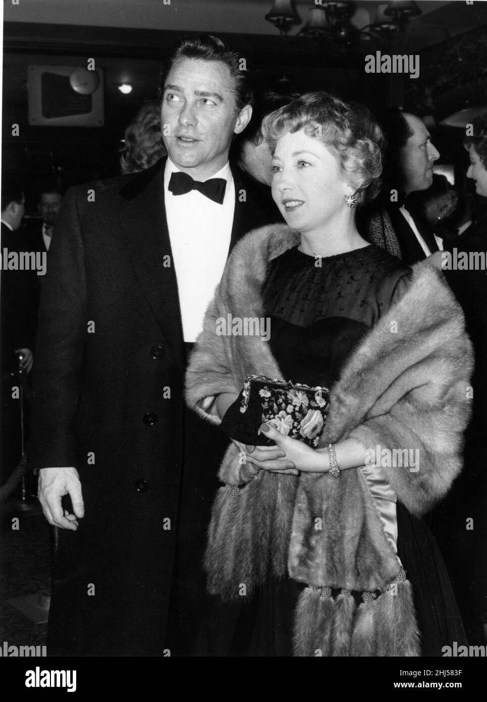 L'acteur Richard Todd avec son épouse l'actrice Catherine Bogle, Circa ...