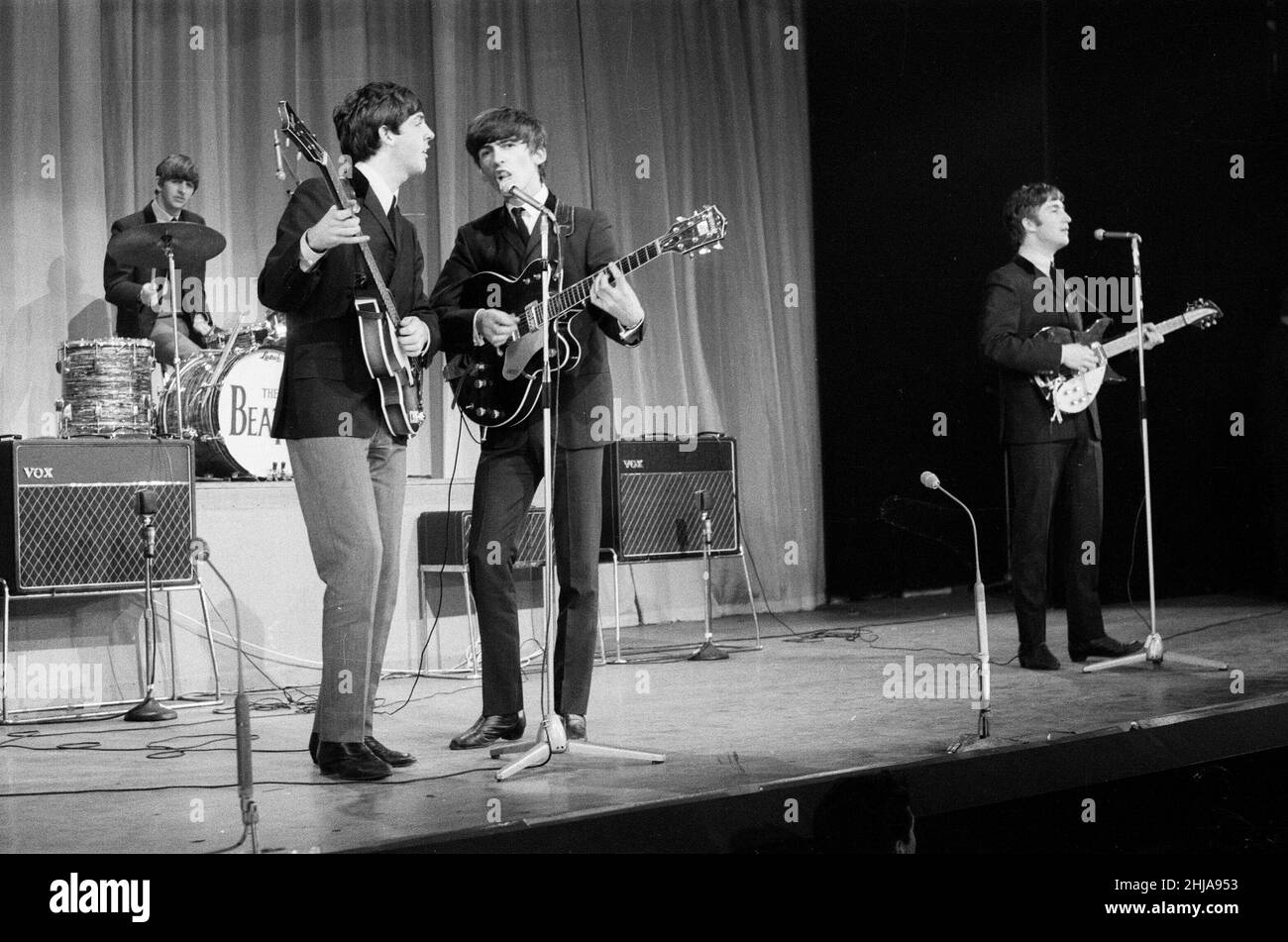 Beatles fans 1963 Banque de photographies et d’images à haute ...