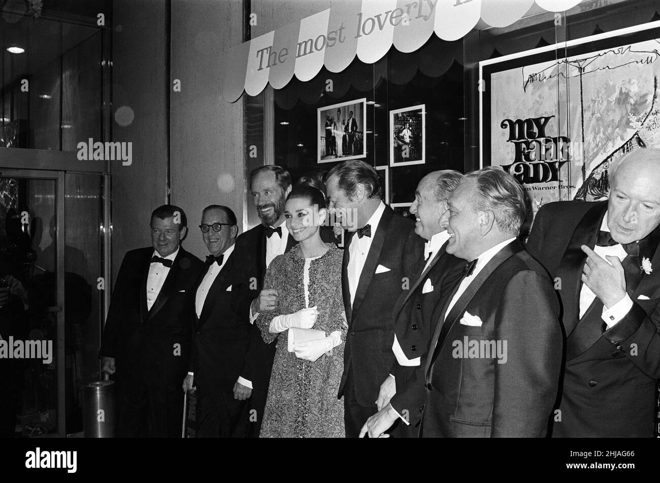 L'actrice Audrey Hepburn à la première de My Fair Lady à New York.Mel ...
