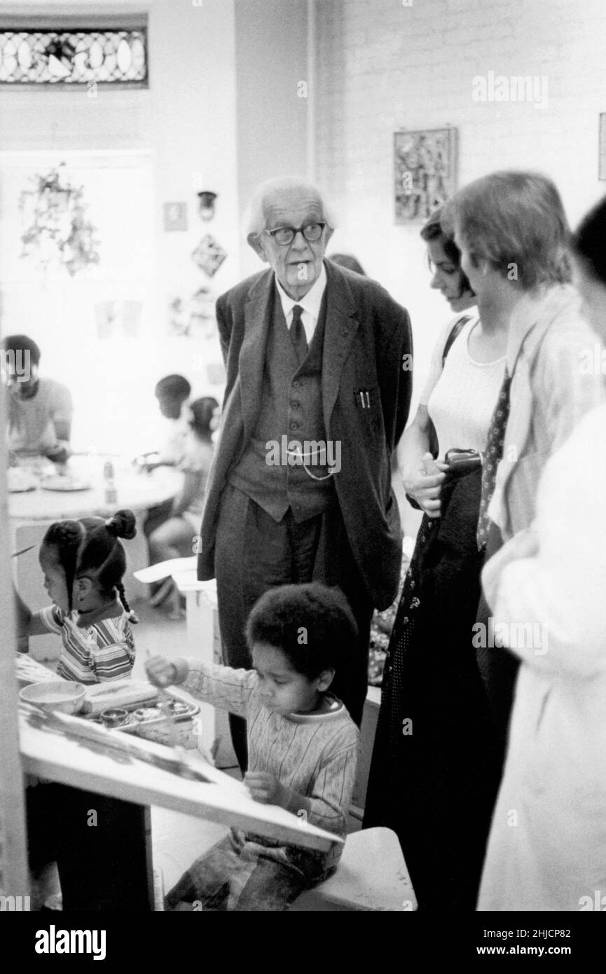 Psychologist jean piaget Banque de photographies et d’images à haute ...
