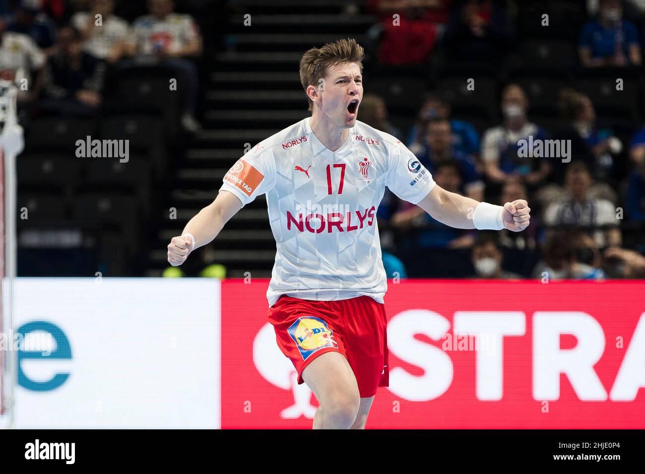 Budapest, Hongrie, 28th janvier 2022.Lasse Svan du Danemark célèbre ...