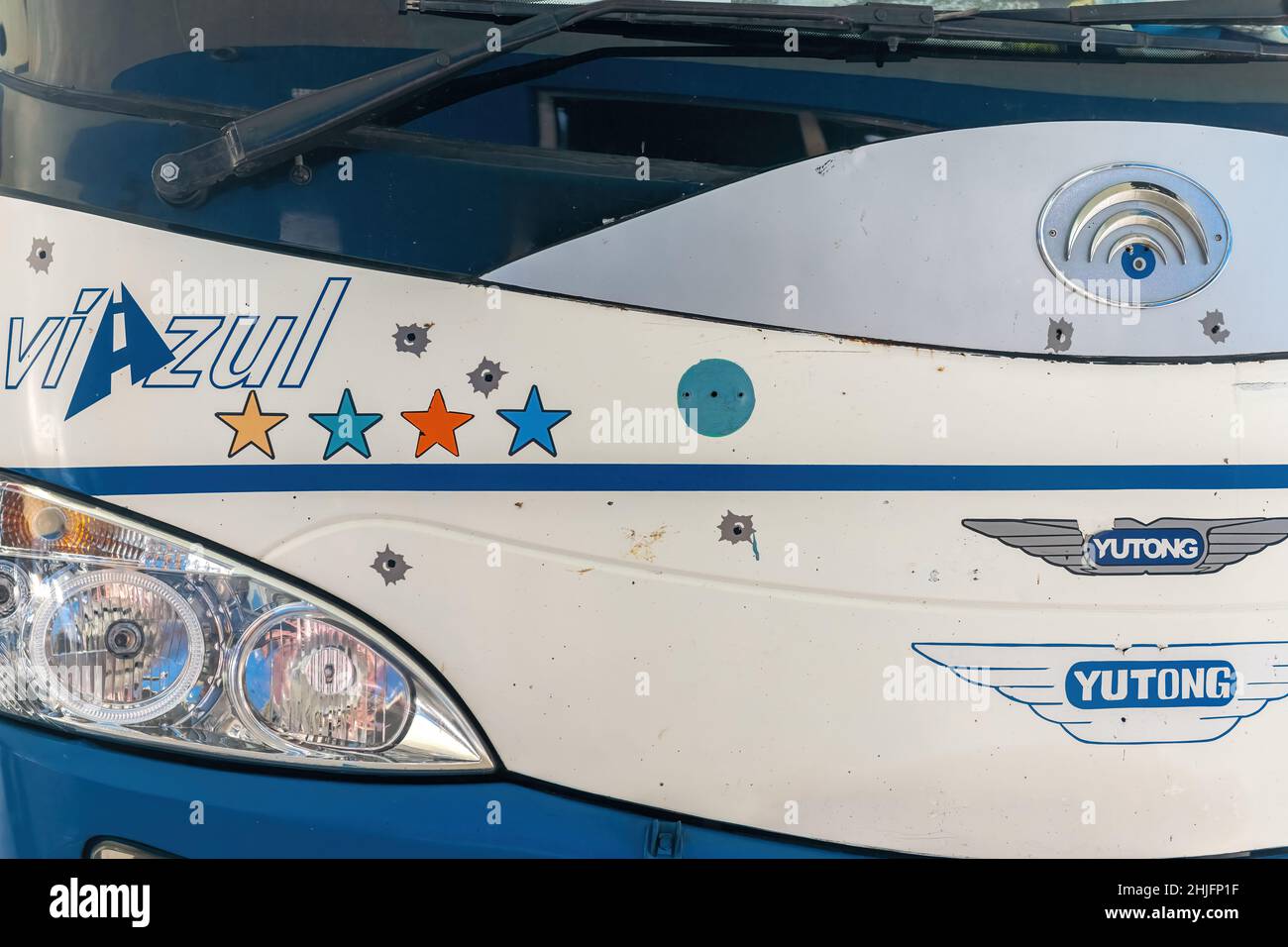 Yutong bus Banque de photographies et d’images à haute résolution - Alamy