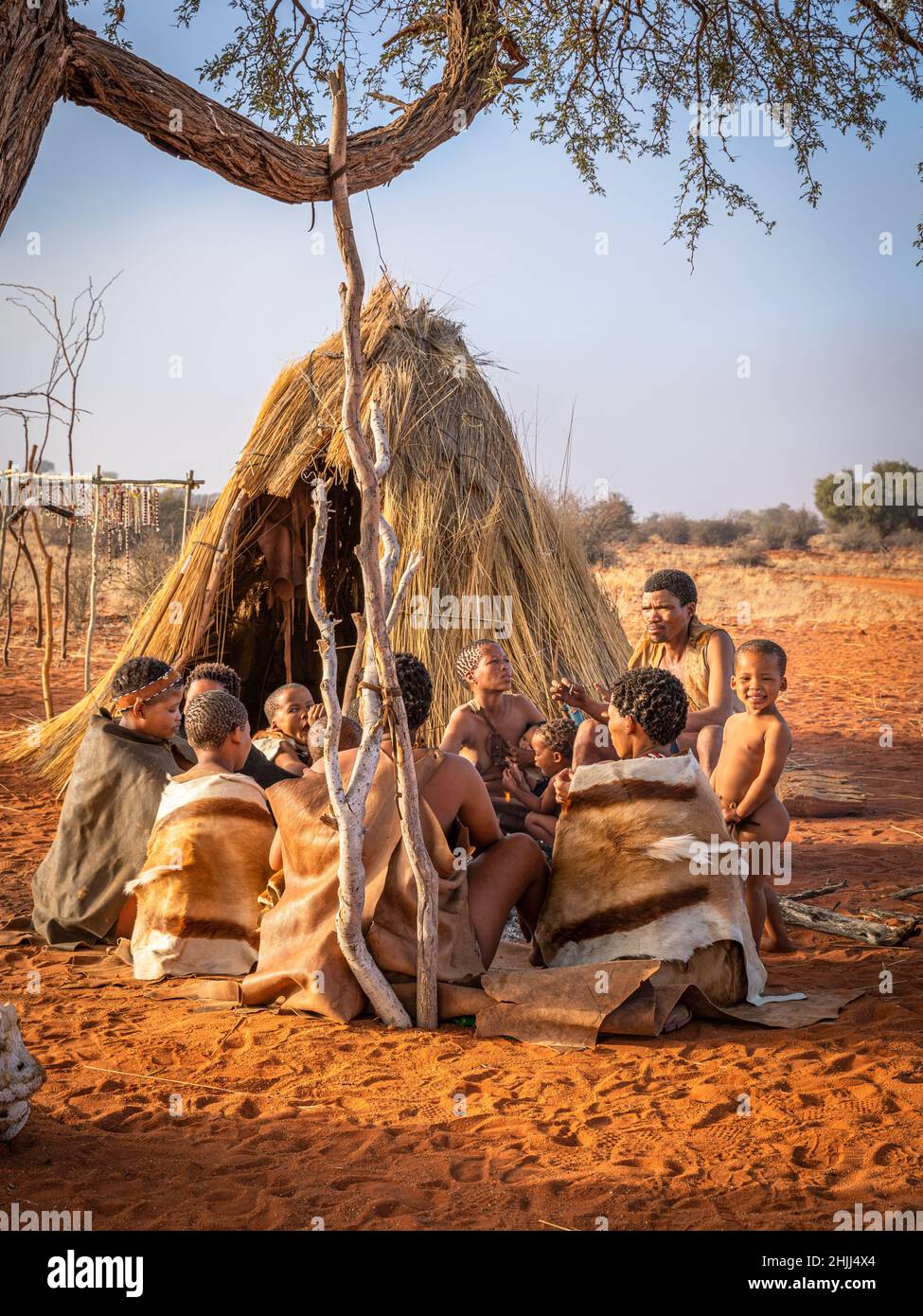 San bushman kids Banque de photographies et d’images à haute résolution ...