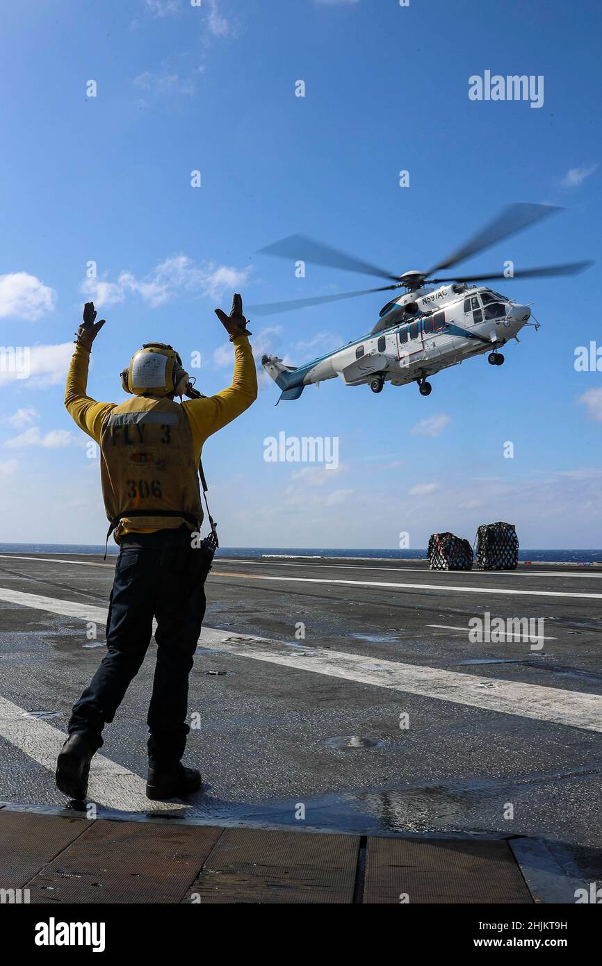 MER DES PHILIPPINES (janv20, 2022) Aviation Boatswain’s Mate 2nd Class ...