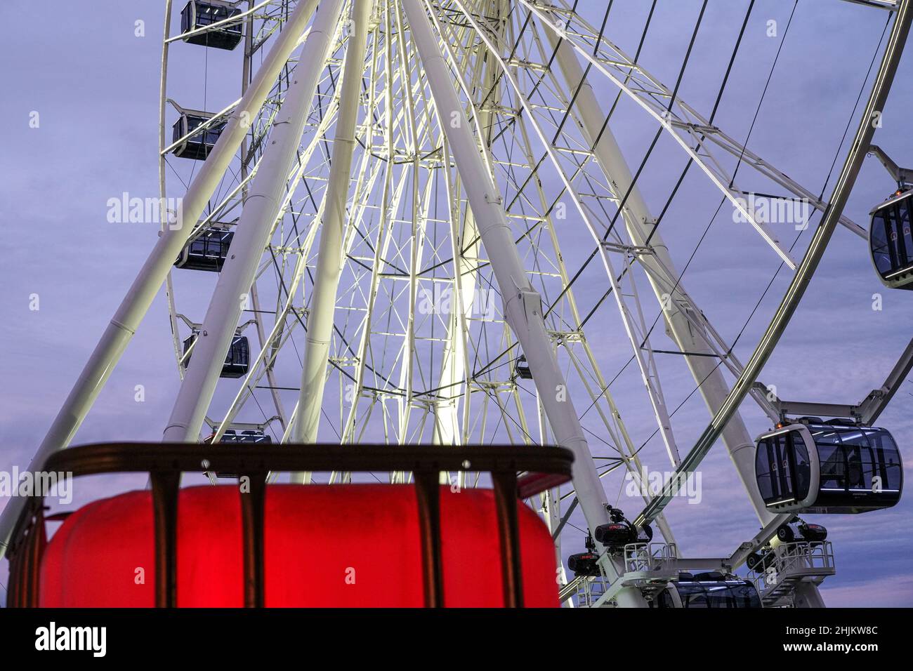 La plus grande grande roue mobile du monde, l'Umadum, photographiée ici ...
