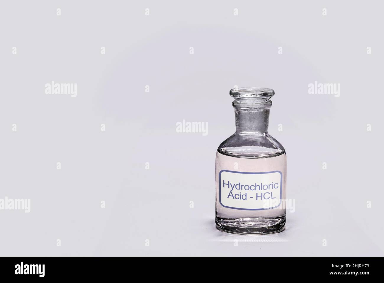 L'acide chlorhydrique ou acide muriatique est un système chimique ...