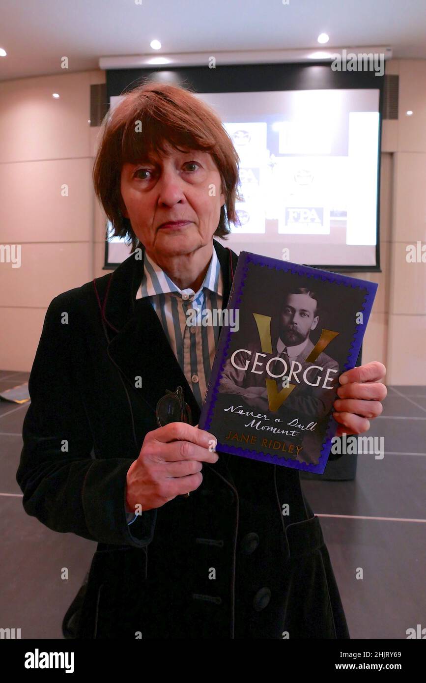 Jane Ridley est historienne royale et biographe et professeure d ...