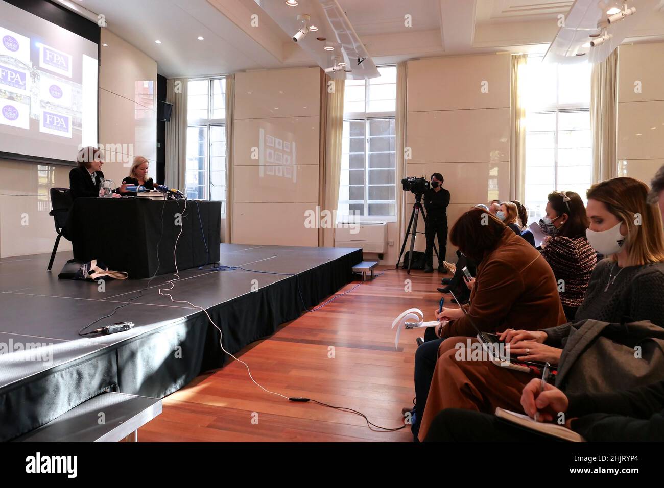 Jane Ridley est historienne royale et biographe et professeure d ...