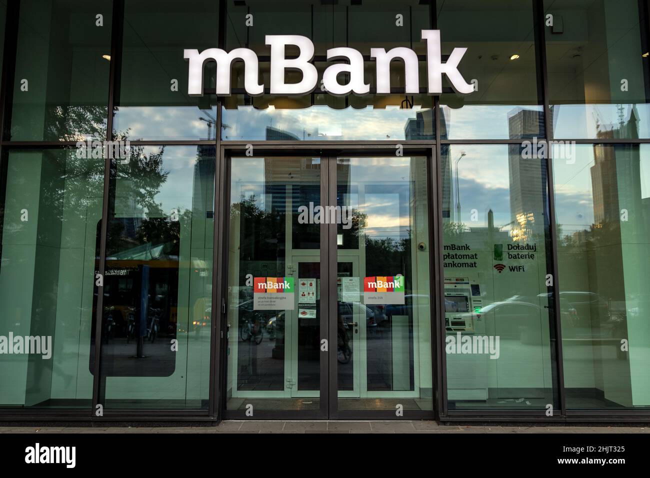 Signe mbank Banque de photographies et d’images à haute résolution - Alamy