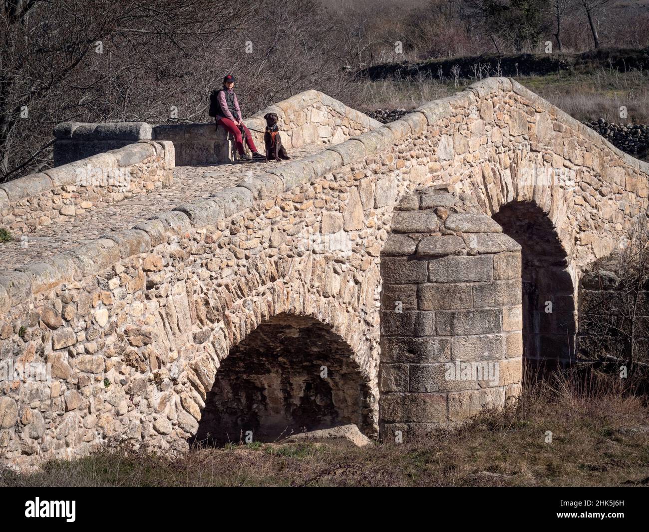 Ancien pont pierre Banque de photographies et d’images à haute ...