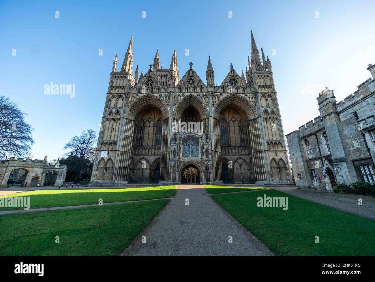Peterborough church Banque de photographies et d’images à haute ...