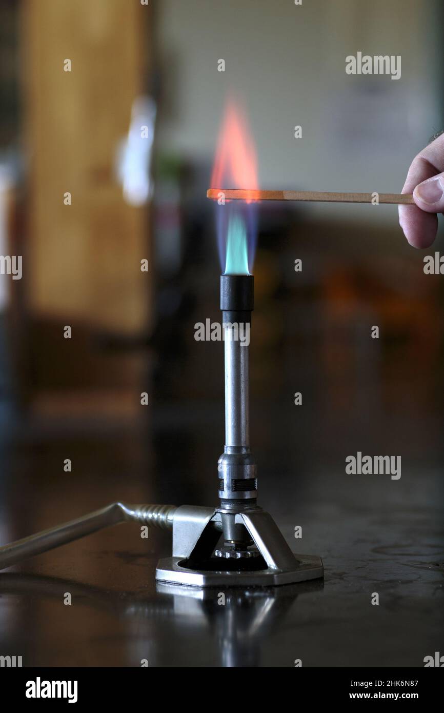 Spectroscopie de flamme Banque de photographies et d’images à haute résolution - Alamy