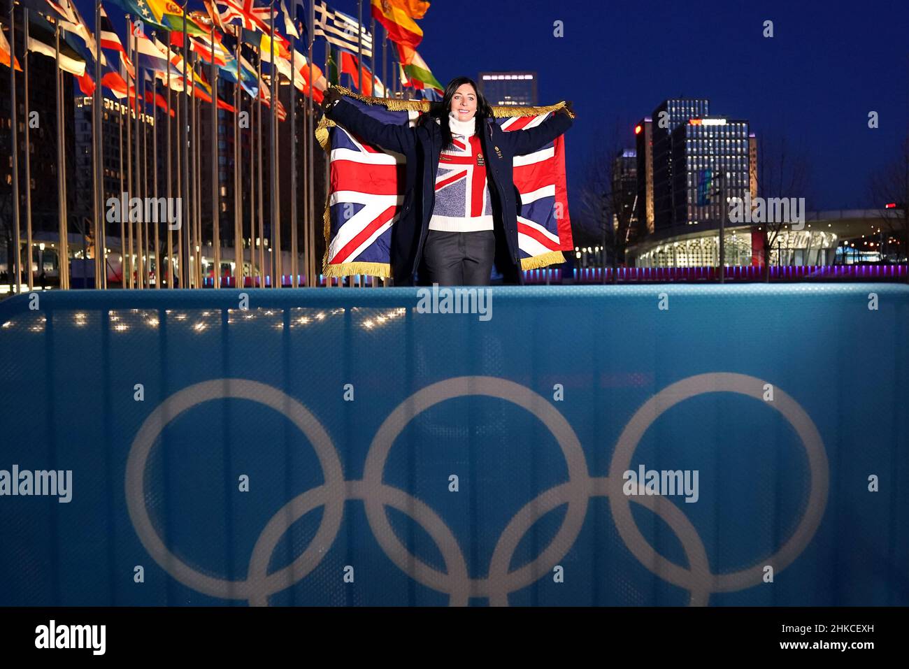 Eve Muirhead, porte-drapeau de l'équipe GB, pose une photo dans le ...