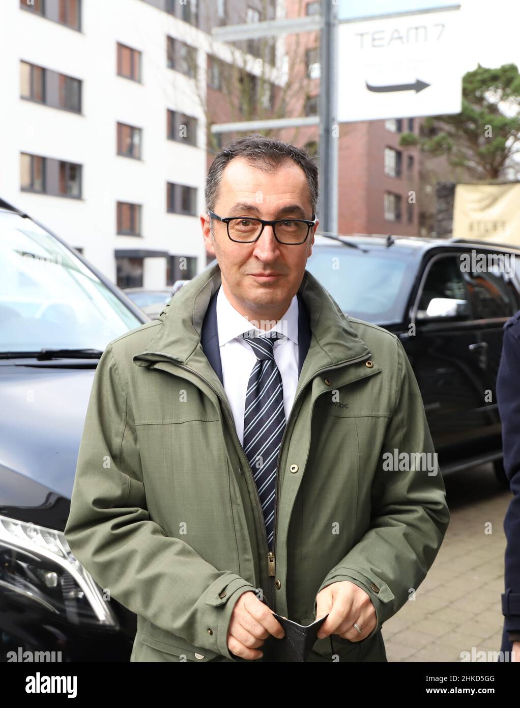 CEM Özdemir BEI der Ankunft zur Aufzeichnung der ZDF-Talkshow 'Markus ... CEM Özdemir BEI der Ankunft zur Aufzeichnung der ZDF-Talkshow 'Markus ...