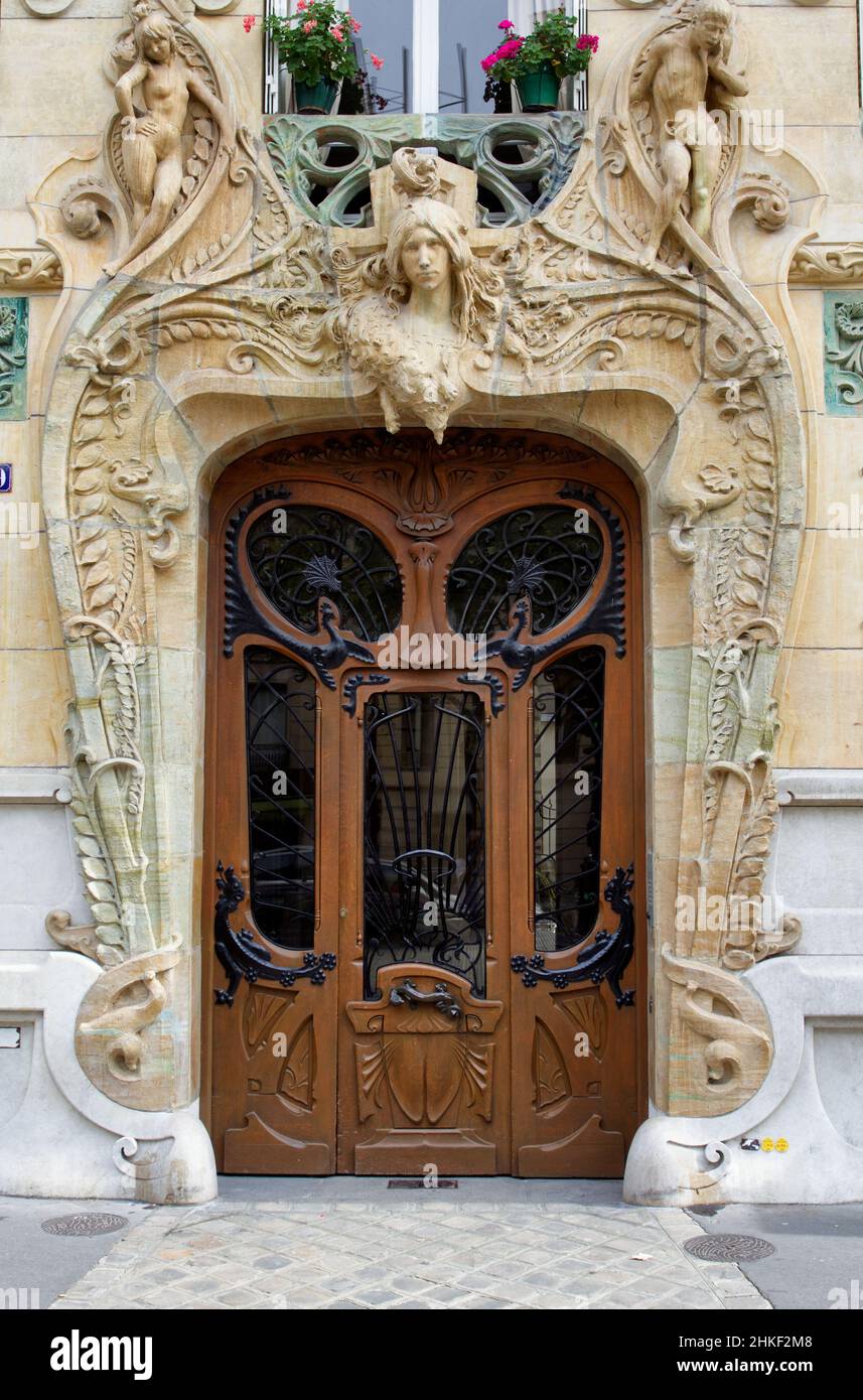 L'une des plus belles portes de Paris. Un chef-d'œuvre Art nouveau : le ...