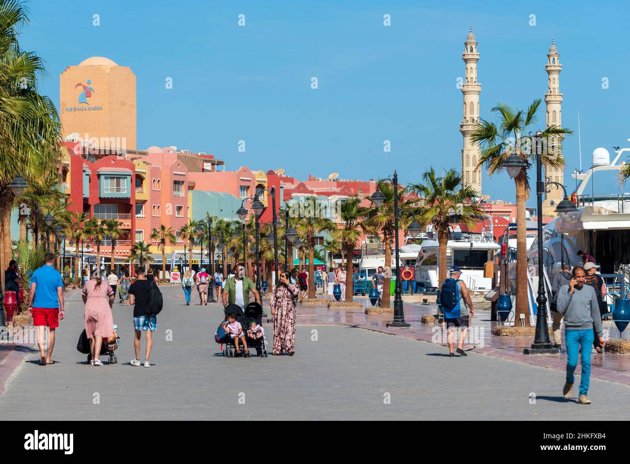 Égypte, gouvernorat de la mer Rouge, Hurghada, quai du port de Hurghada ...