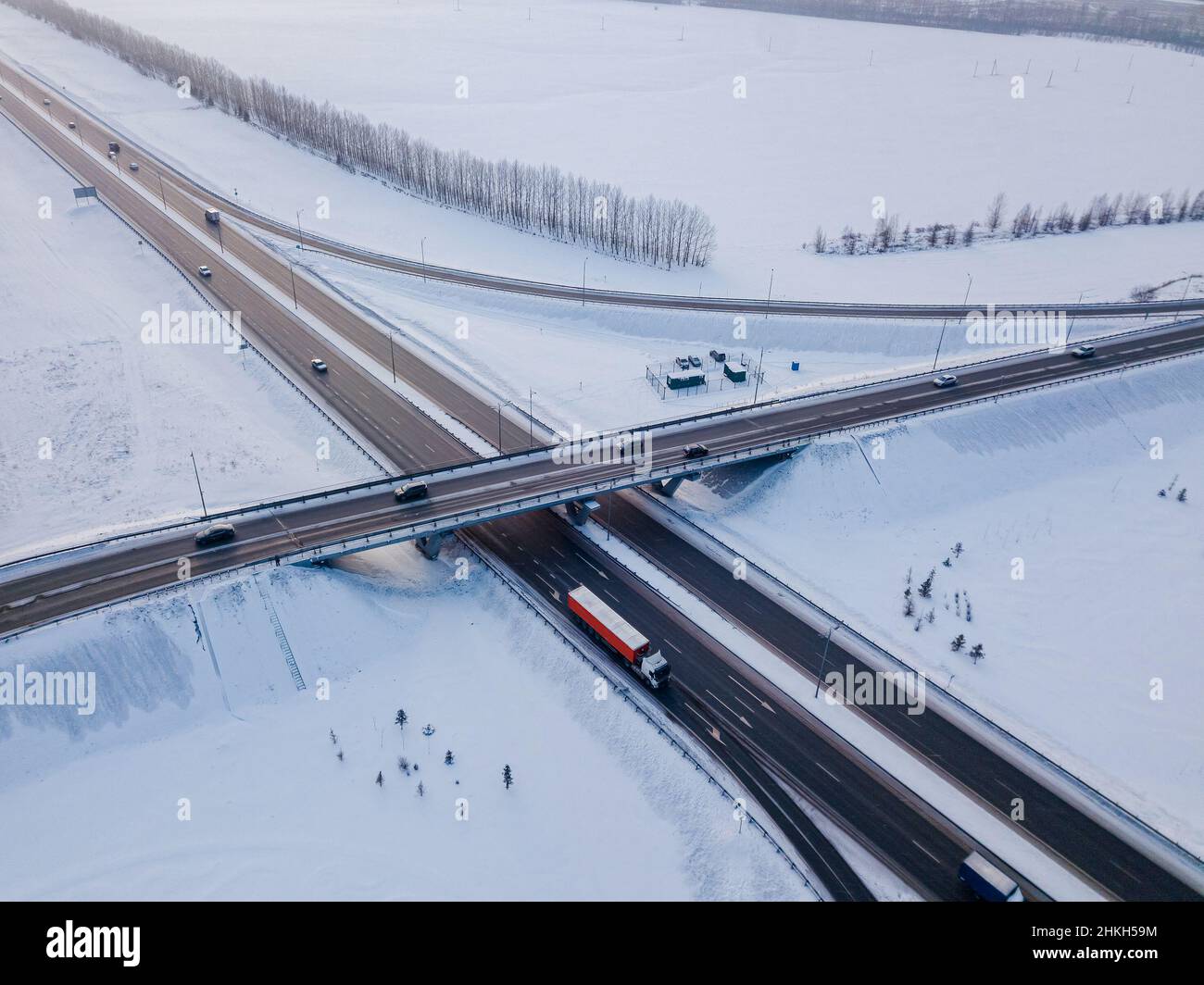 Route routière de la jonction des transports.Vue aérienne au-dessus de ...