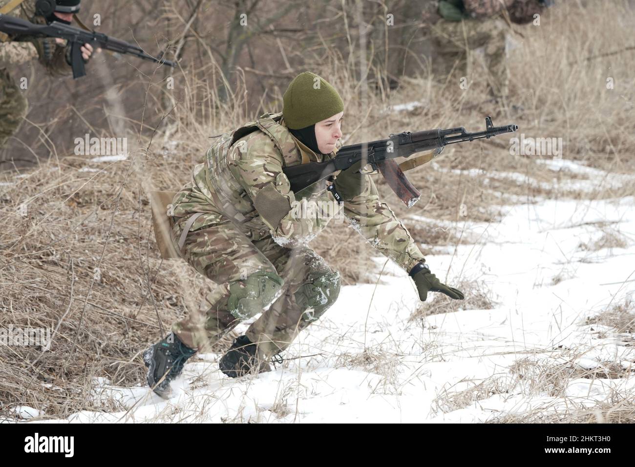 Obukhiv, Ukraine.5th févr. 2022.Une femme membre des volontaires civils ...