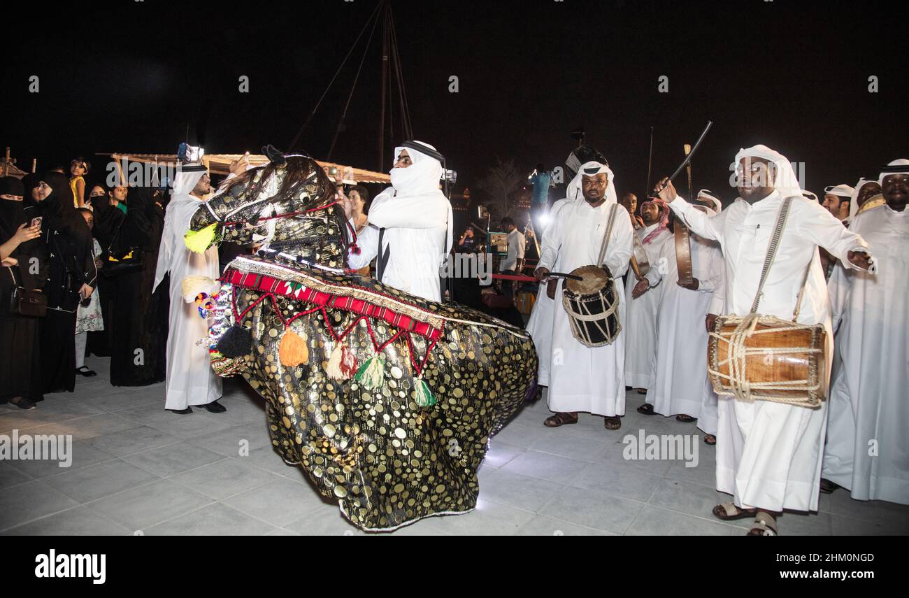 Saudi arabian dance Banque de photographies et d’images à haute ...