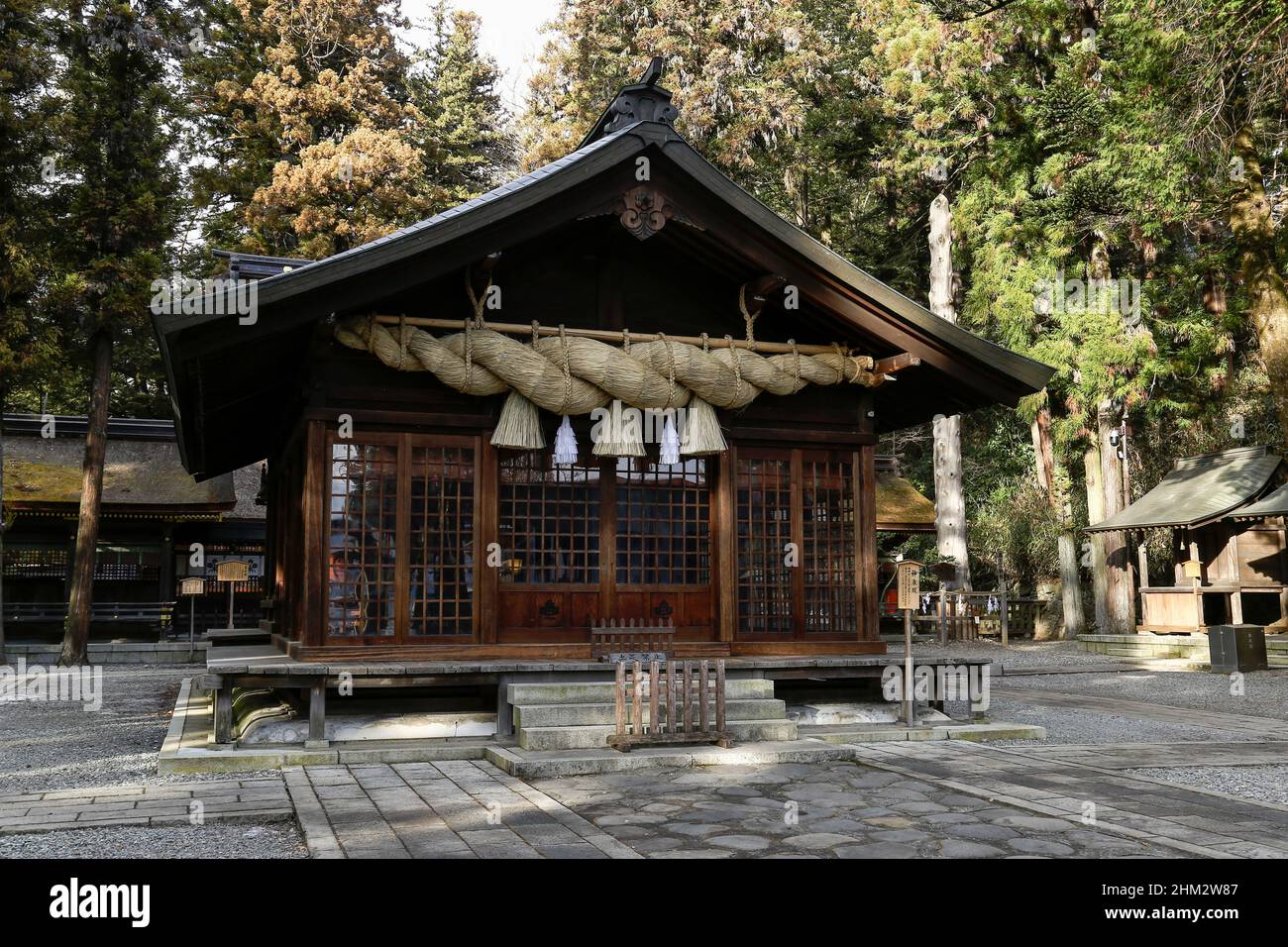Suwa taisha shrine Banque de photographies et d’images à haute ...
