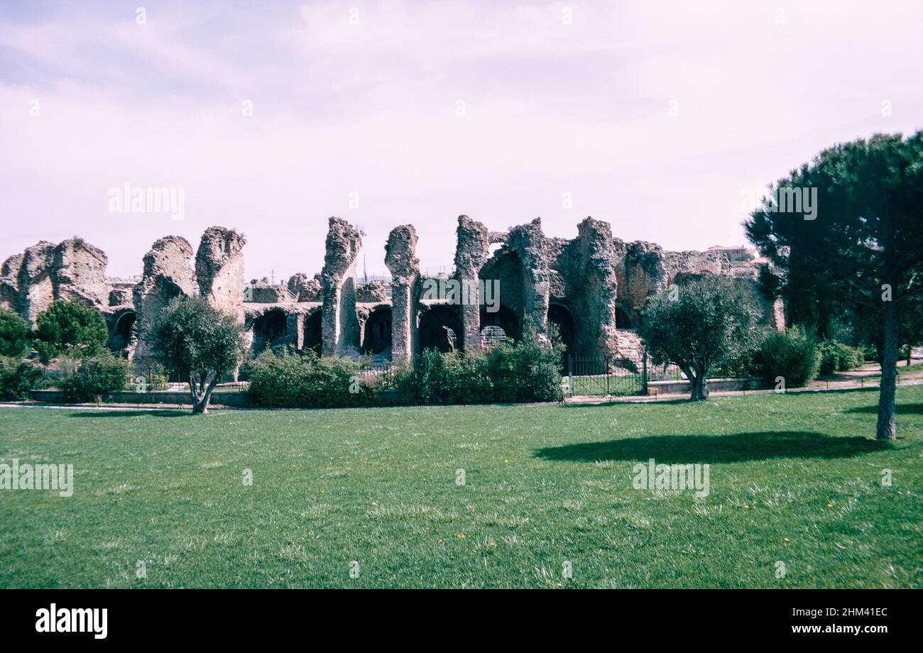 Roman amphitheatre frejus france Banque de photographies et d’images à ...