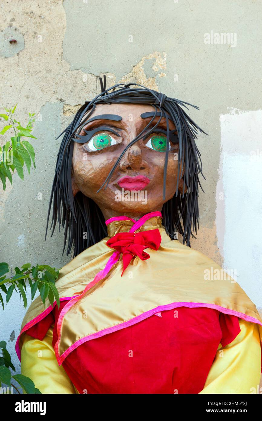 Têtes de marionnettes géantes Banque de photographies et d’images à ...