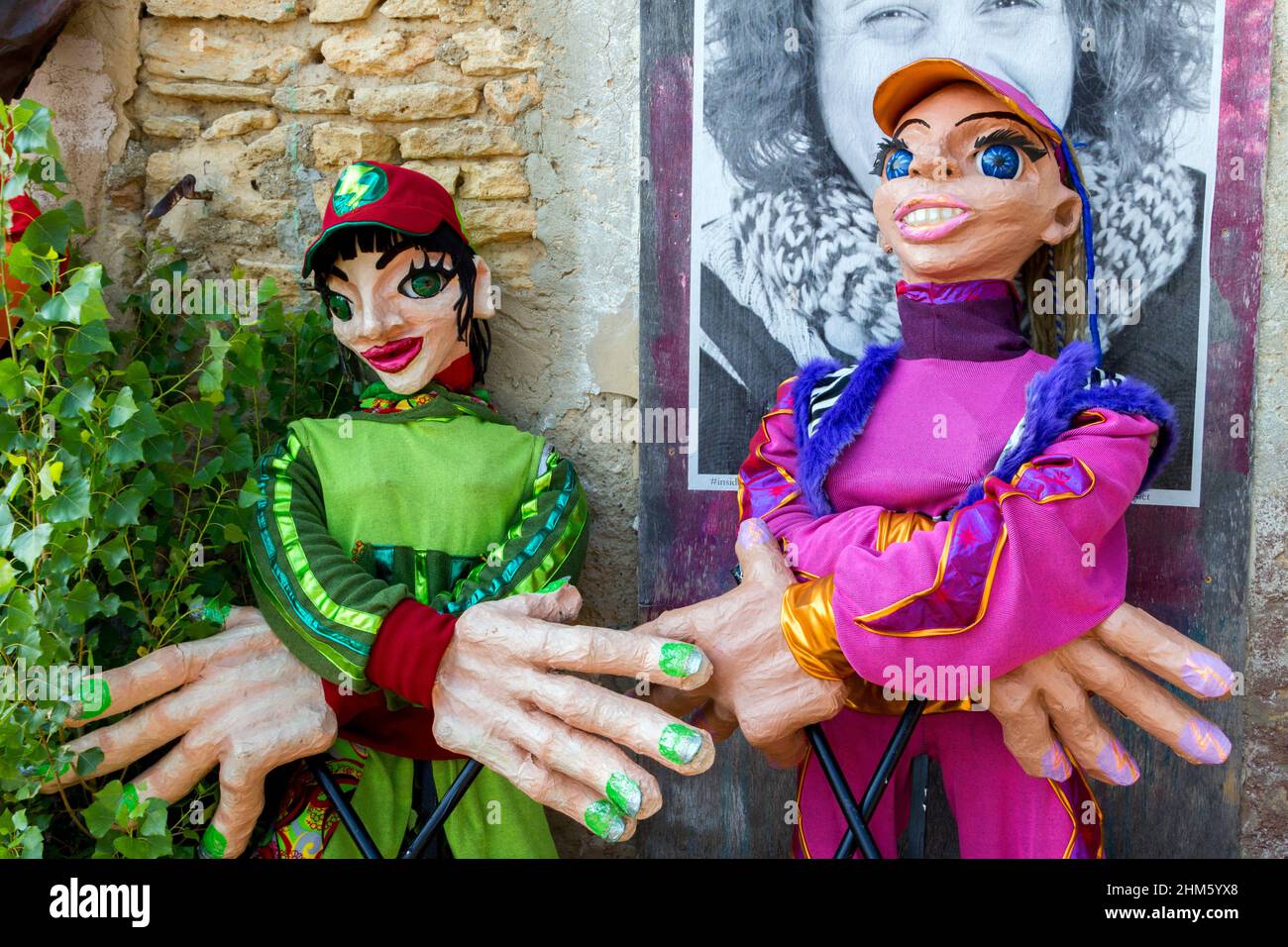 Têtes de marionnettes géantes Banque de photographies et d’images à ...