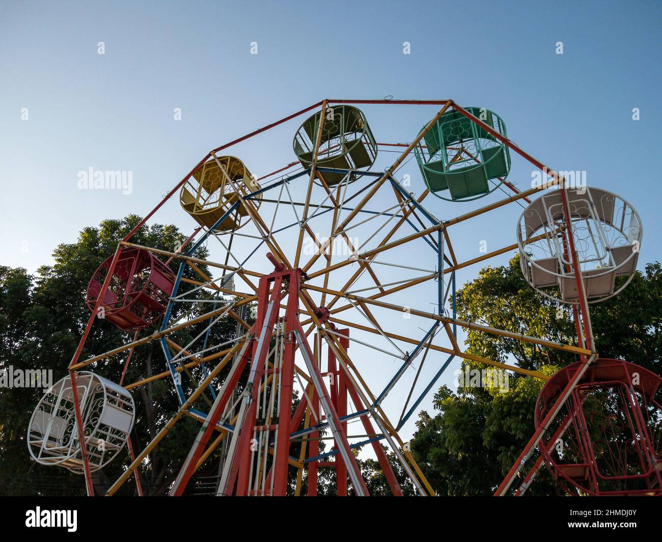 Petite grande roue Banque de photographies et d’images à haute ...