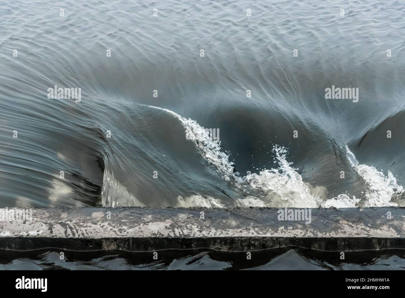 Filtre de vidange et d'aspiration de l'eau naturelle sale du lac pour ...