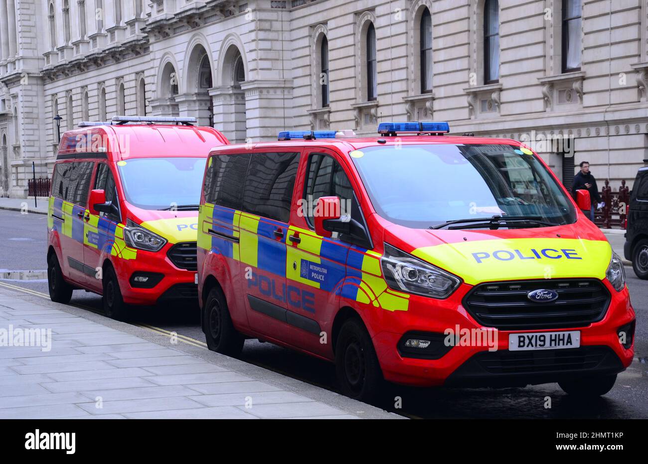 Fourgons de police rouges Banque de photographies et d’images à haute ...